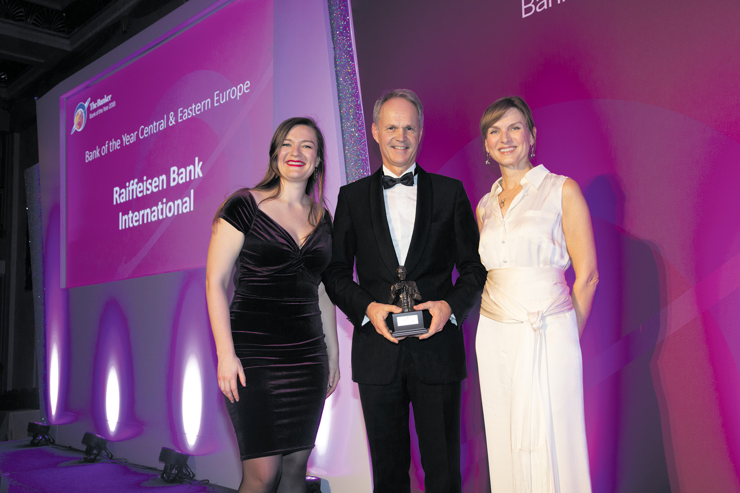 Die CEE-Bank des Jahres – mnews – medianet.at